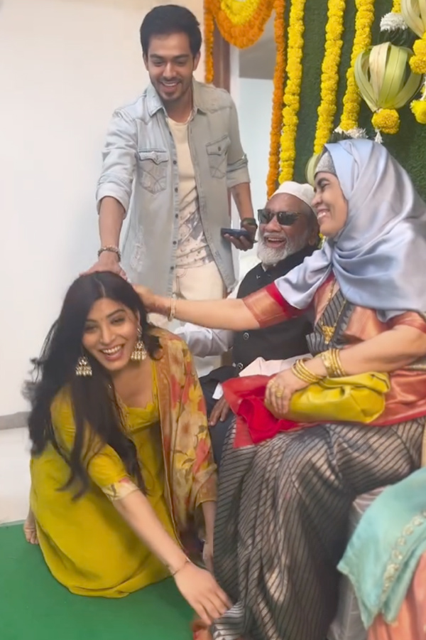 ఆర్జే కాజల్ గృహప్రవేశంలో ప్రియాంక సింగ్ సందడి (ఫొటోలు) | RJ Kajal House Warming Ceremony Photos ...